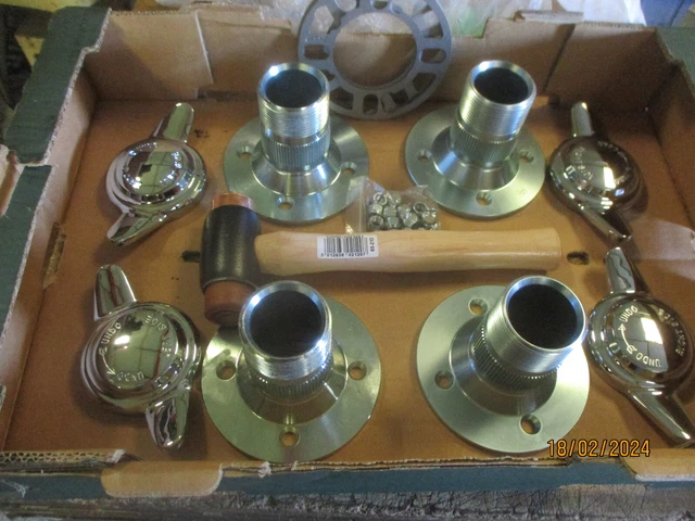 MG MIDGET Sprite bolt on wire wheel hub conversion set , & new spinners ...