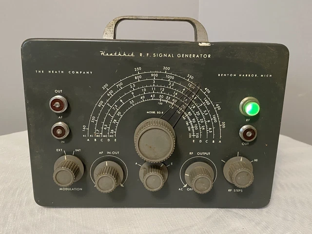 HEATHKIT RF SIGNAL Generator - Model SG-8 With Manual See All Pics One ...