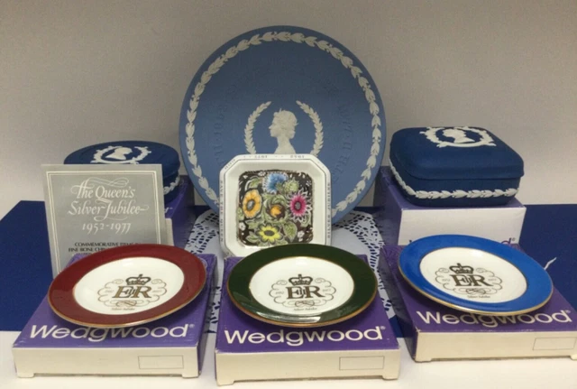 WEDGWOOD - QUEEN Elizabeth II Silver Jubilee 1952 -1977 Commemorative China £19.99 - PicClick UK