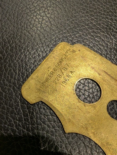 BRASS BUTTON POLISHER Guard 1968 22B/87 Army Issue SIGNED W Dowler ...