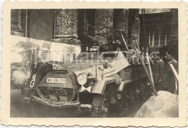Q402 FOTO WEHRMACHT Panzer nachrichten Spähwagen 251 Funker Rahmen ...