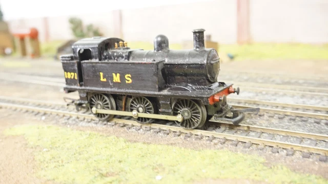 TRIANG R52 OO Gauge LMS Black Class 3F Jinty 1971 (REPAINT) £10.00 ...