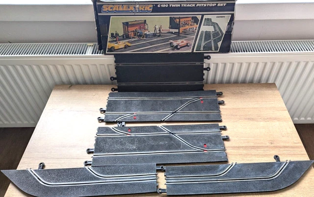 SCALEXTRIC CLASSIC PIT Stop Complete With Additional Std Straight & Box ...