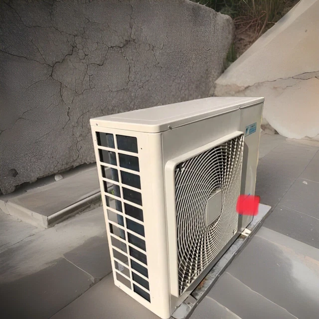 DAIKIN HEAT PUMP INVERTER low wall chassis type split air conditioning ...