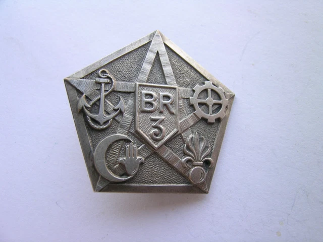 INSIGNE LÉGION.. B R 3...drago beranger, rare, déposé en bas a 6 h ...