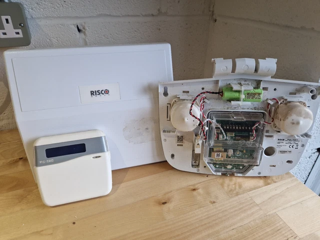 RISCO GARDTEC 600 Control Panel, Keypad & Lumin 8 Bell £97.00 - PicClick UK