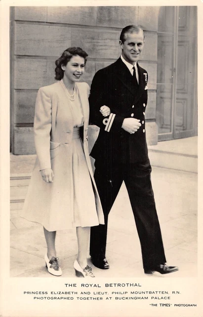 BR102517 PRINCESS ELIZABETH and philip mountbatten buckingham palace ...