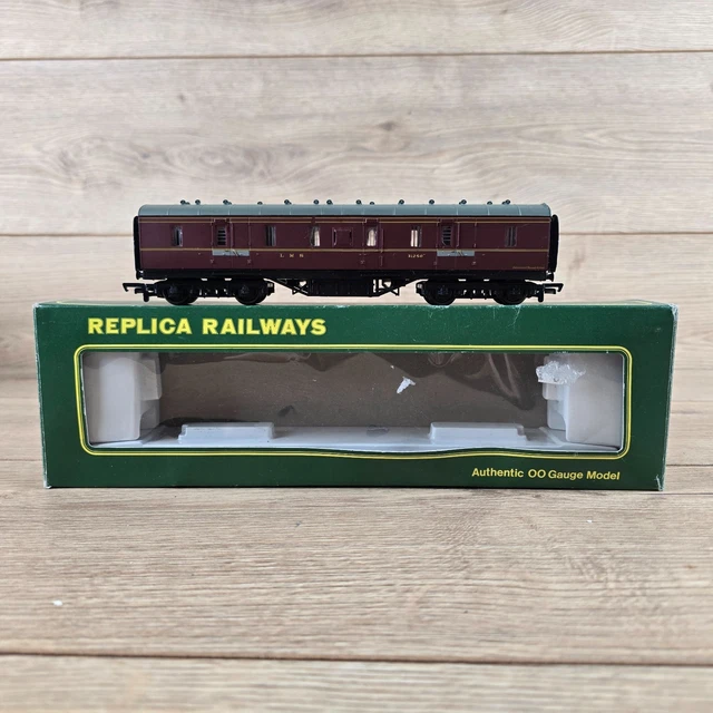REPLICA RAILWAYS 12251 LMS 50' Parcels Van Coach Crimson 31250 OO Gauge ...