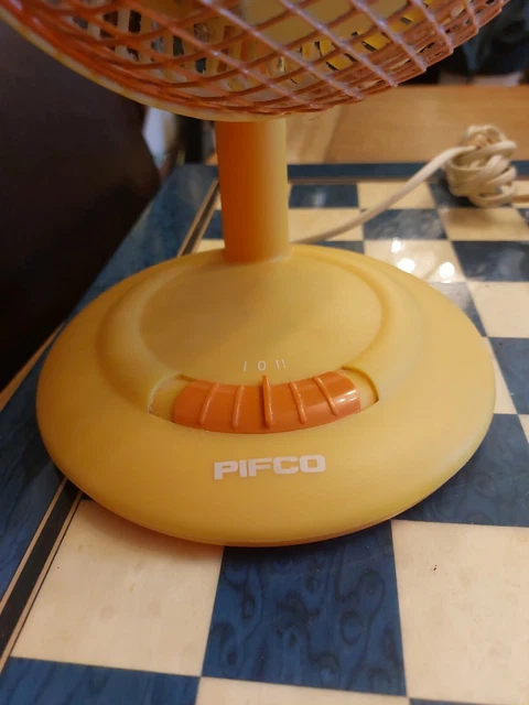 VINTAGE 1990S PIFCO Model 1007T Jelly Yellow 7" Desk Top 3 Blade ...