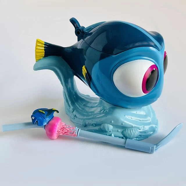 DISNEY ON ICE Finding Nemo Dory Figure Plastic Cup Mug & Straw Slush ...