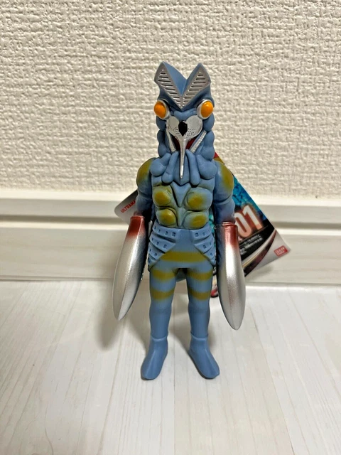 ULTRAMAN ALIEN BALTAN Kaiju Figure 2013 Bandai Japanese Toy 14cm Tall ...