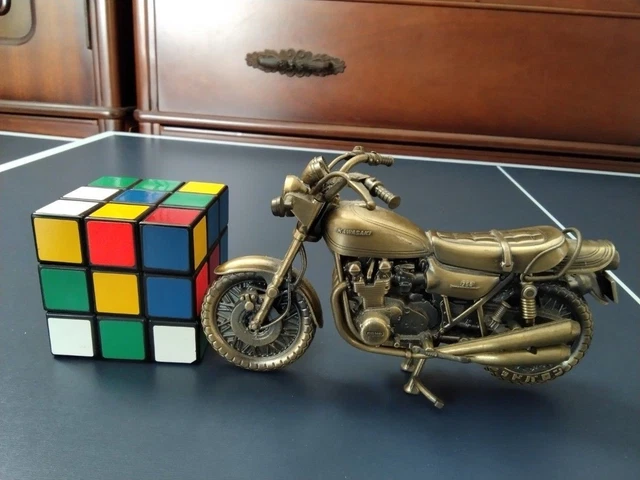 KAWASAKI EL BIKE Z1 & Rubik's Cube EUR 88,06 - PicClick DE