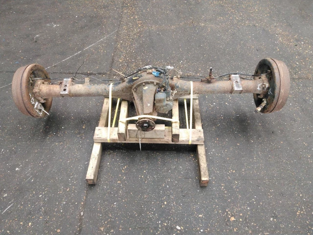 TOYOTA HILUX REAR Axle Assembly 2005-2016 2.5L Diesel 2KD-FTV £479.99 ...