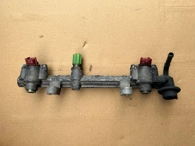 MAZDA RX7 FD3S OEM Secondary Fuel Injector Rail with 850cc Injectors ...