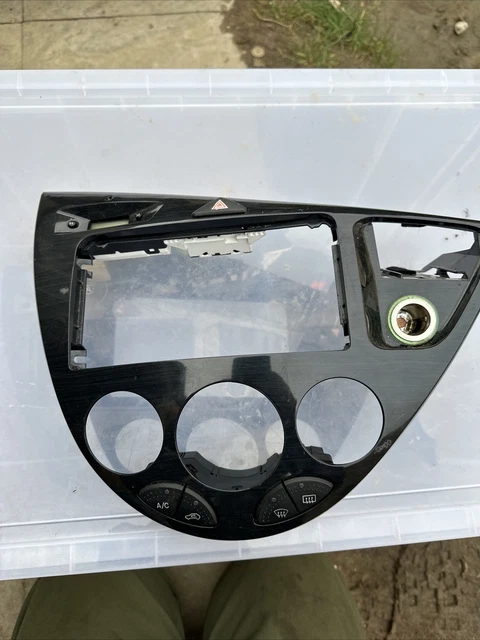 FORD FOCUS ZETEC GHIA MK1 CONSOLE CENTRALE ASSETTO SURROUND con comandi ...