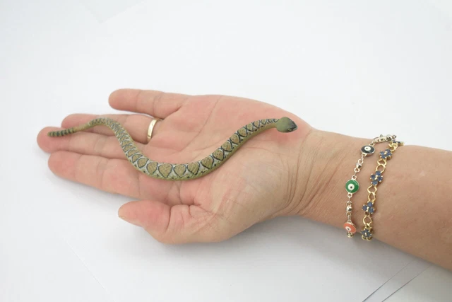 RATTLESNAKE, DIAMONDBACK, REALISTIC Toy Snake Figure, Model, 6" CH665 ...