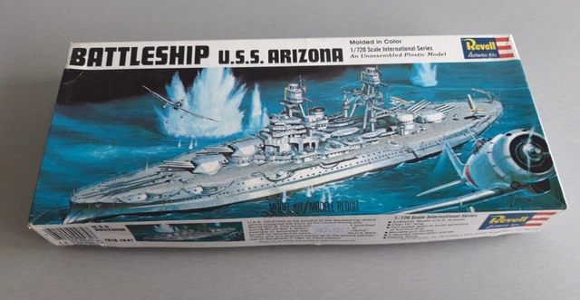REVELL: USS ARIZONA. Vintage WW2 USA Battleship kit in 1:720 scale. Pre ...