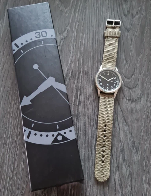 BRITISH RAF 1960'S Military Watch by Eaglemoss. Brand New. New Battery ...