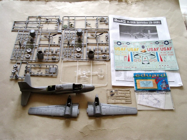 REVELL 1:72 MODEL aircraft kit 04310: Douglas A-26B Invader (B-26B ...