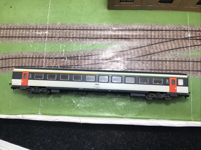 LIMA HO GAUGE SNCF 1ST & 2ND CLASS PASSENGER COACH. See Des (59) £12.50 ...