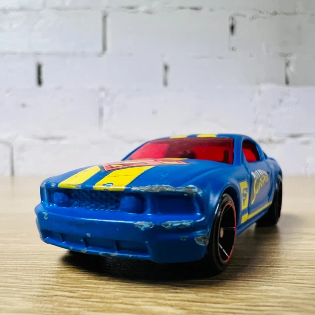 2005 05 FORD Mustang GT Superman Blue Red 2013 5/6 EUR 3,58 - PicClick FR