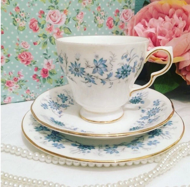 VINTAGE COLCLOUGH 'KEEPING Up Appearances' Braganza Teacup Trio Blue ...