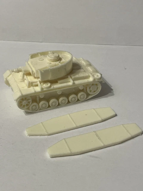 WWII GERMAN PANZER III 75mm Gun with Schurzen RESIN MODEL KIT - G18 £8. ...