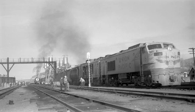 UP UNION PACIFIC gas-turbine-electric locomotive engine No 16 Old Train ...