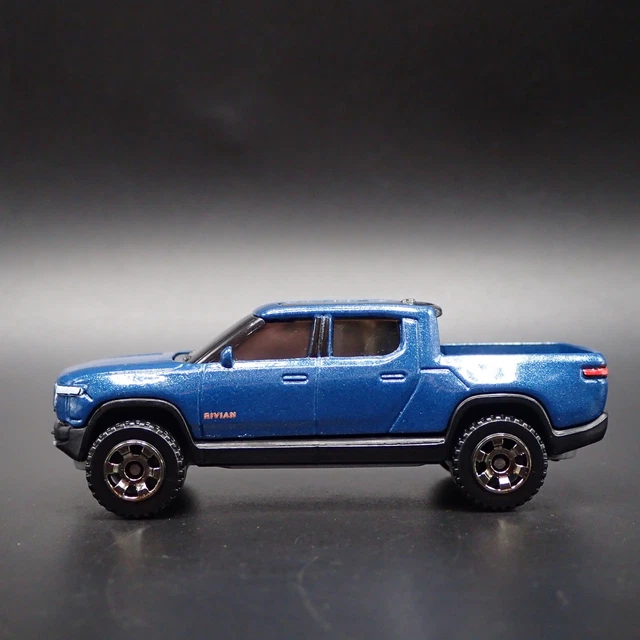 2022-2025 RIVIAN R1T Electric Pickup Truck 1:64 Scale Diorama Diecast ...