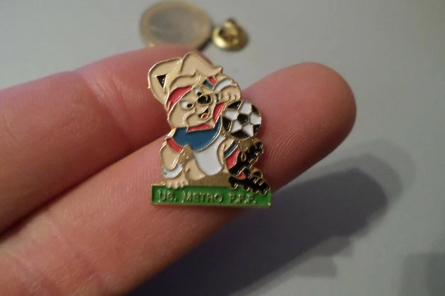 PIN S PIN badge metro fff club football soccer rabbit rabbit $7.48 ...