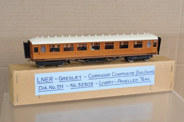 LAWRENCE SCALE MODELS STUDLEY KIT BUILT LNER COMPOSITE CORRIDOR COACH ...