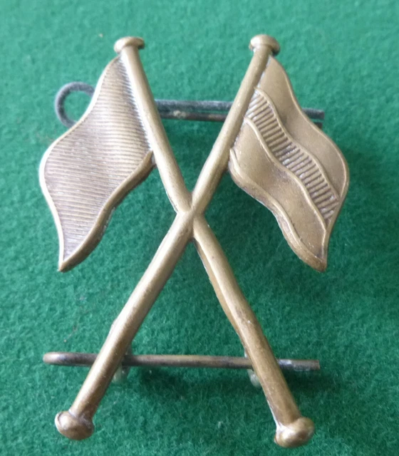 BRITISH ARMY TRADE and Qualification Badge - Signaller Crossed Flags £8 ...