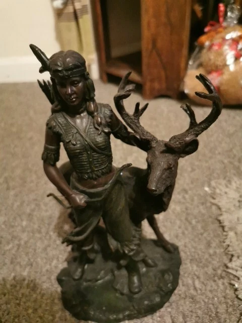 NATIVE INDIAN ORNAMENT of indian with a stag EUR 23,08 - PicClick IT
