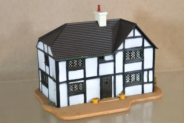 TRIANG MODEL LAND RML2 The GRANGE DETACHED HOUSE od £49.50 - PicClick UK