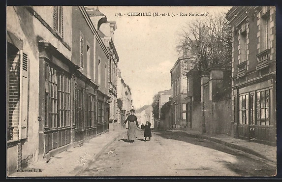 CPA CHEMILLÉ, RUE Nationale avec passants EUR 7,00 - PicClick FR