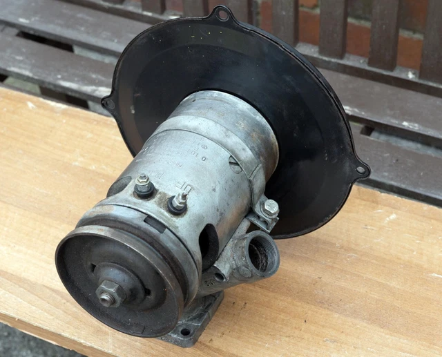 CLASSIC VW AIRCOOLED T1 Beetle 12V Bosch Dynamo With Stand,Pulleys ...