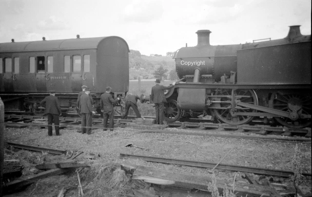 RAILWAY STEAM NEGATIVE 4575 Class + Men at Work 1950s + Copyright £4.75 ...