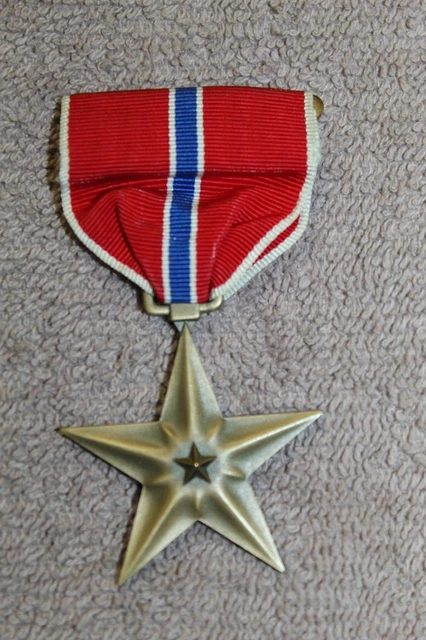 ORIGINAL WW2 U.S. Military Bronze Star Medal w/Full Pin Back Ribbon, VG ...