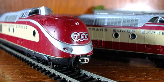 ROCO 43011 + 43903 DB Class VT 11.5 TEE 7 car set EUR 316,38 - PicClick IT