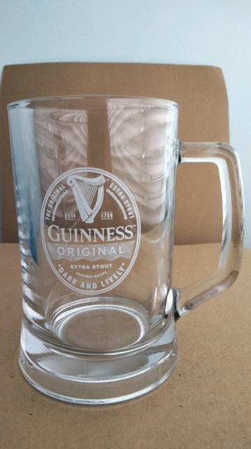 GUINNESS. PINT TANKARD Glass. 'DARK AND LIVELY'. Original Extra Stout ...