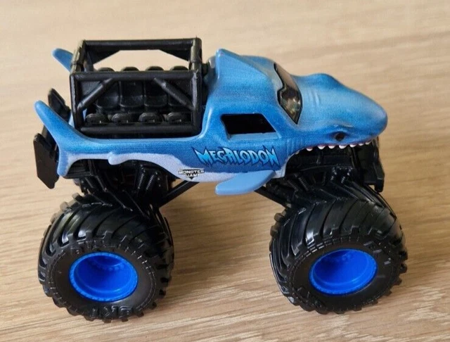 MONSTER JAM MEGALODON Ride on 1:64 - Rare £10.99 - PicClick UK
