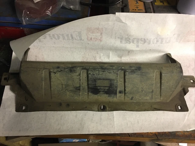 LAND ROVER DISCOVERY 2 Genuine Front Bumper Lower Air Intake Duct ...