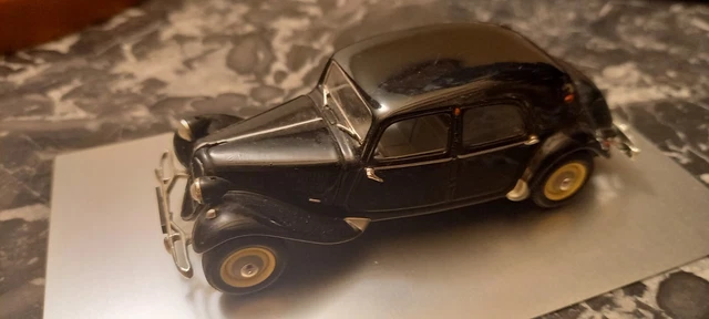 CITROEN TRACTION 1/43 universal hobbies no solido sans boite EUR 9,00 ...