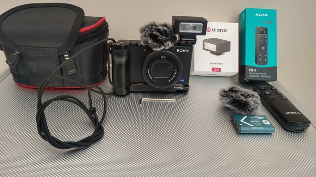 SONY ZV1 COMPACT Vlogging Camera Bundle £378.98 - PicClick UK