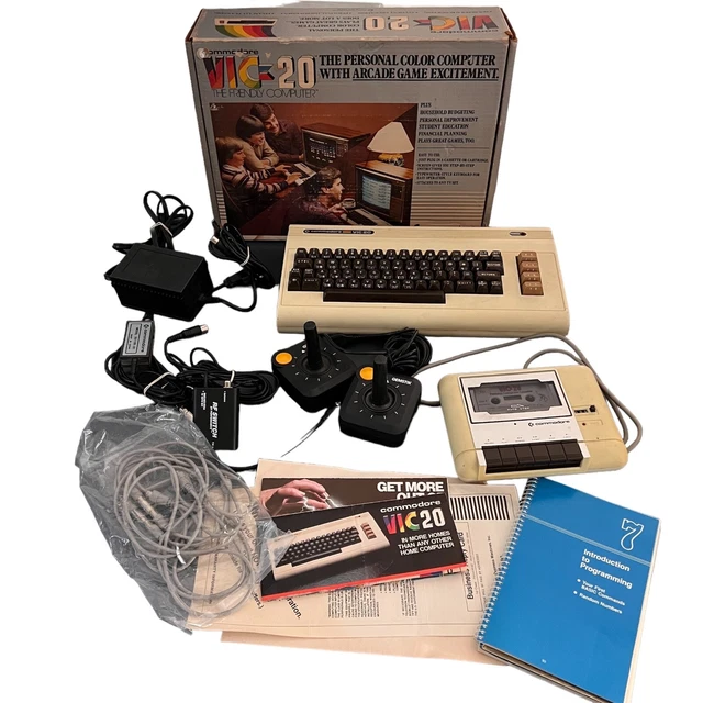 COMMODORE VIC-20 VTG Computer w/ Original Box, Tape Deck & Accessory ...