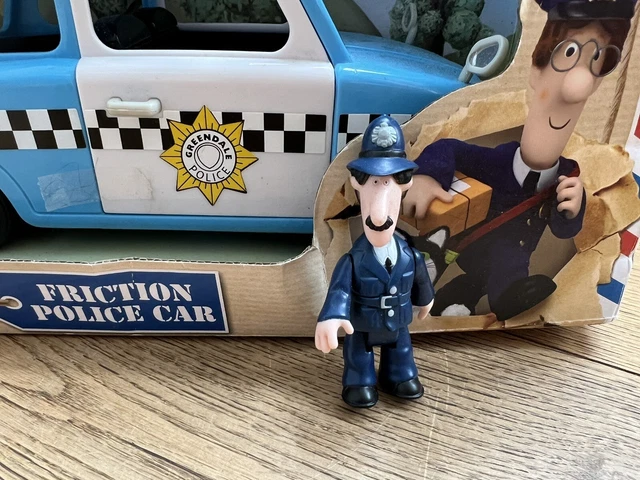POSTMAN PAT FRICTION Power Police Car With Policeman Figure NEW £12.95 ...