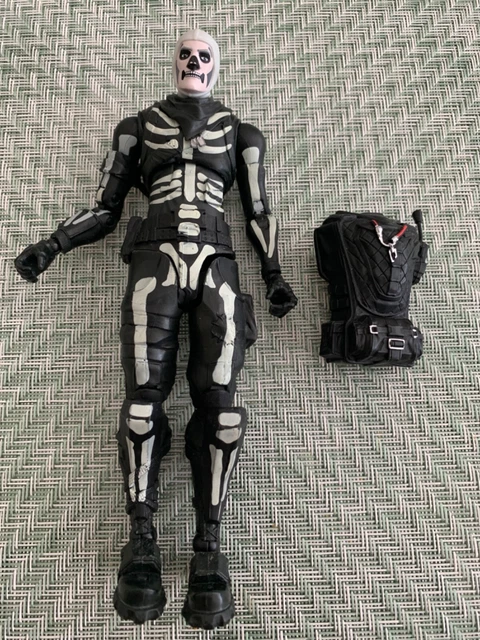 MCFARLANE TOYS FORTNITE Skull Trooper Premium 7" Figure w/ backpack EUR ...