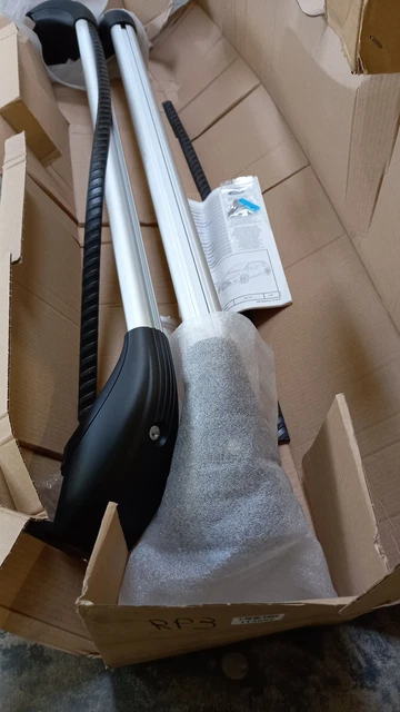 ORIGINAL FORD FOCUS III 5-türig (C346) 2011-2018 Dachträger Grundträger ...