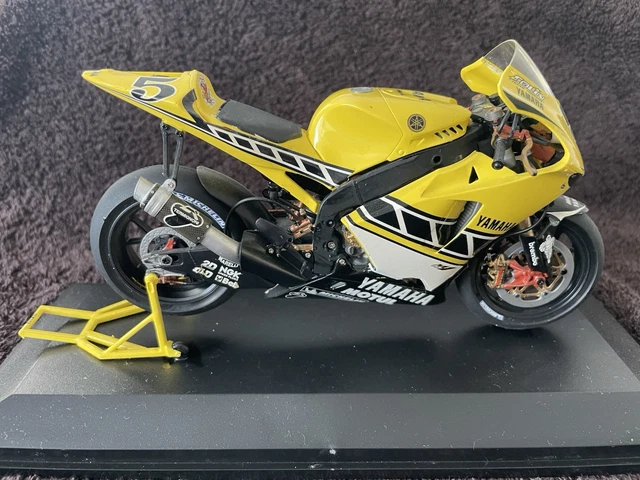 YAMAHA YZR-M1 ‘05 50th Anniversary Limited Edition. Hand-built model 1: ...