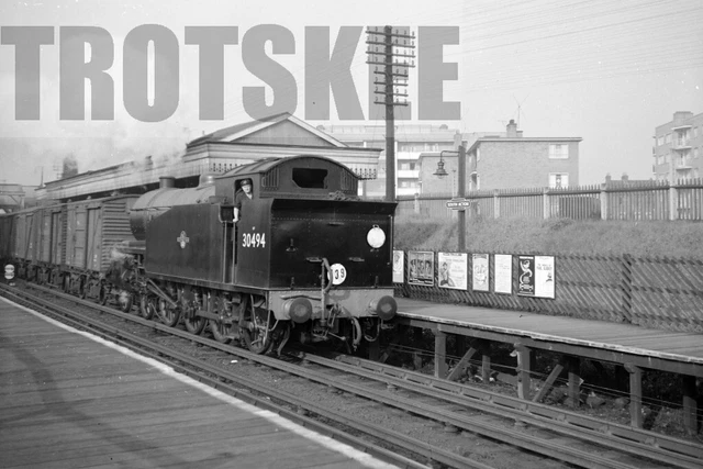 LARGER NEGATIVE BR British Railways Steam Loco 30494 Class G16 South ...